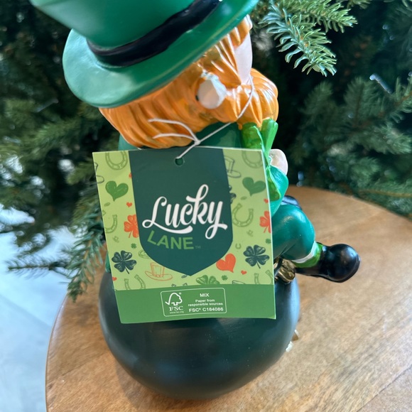 Lucky Lane | Holiday | Lucky Lane St Patricks Day Leprechaun Pot Of ...